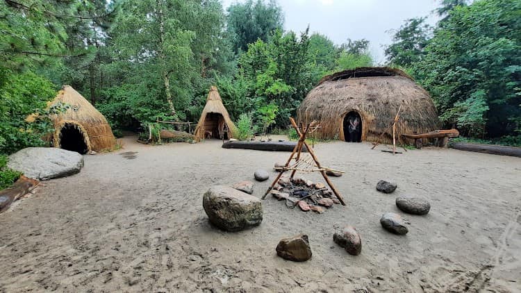 פארק ארכאון Open Air Museum Archeon - יעדים עם ילדים